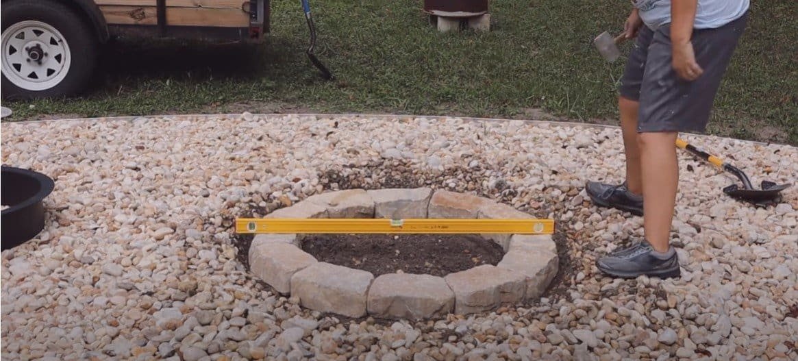 How to Build a Fire Pit With Pavers