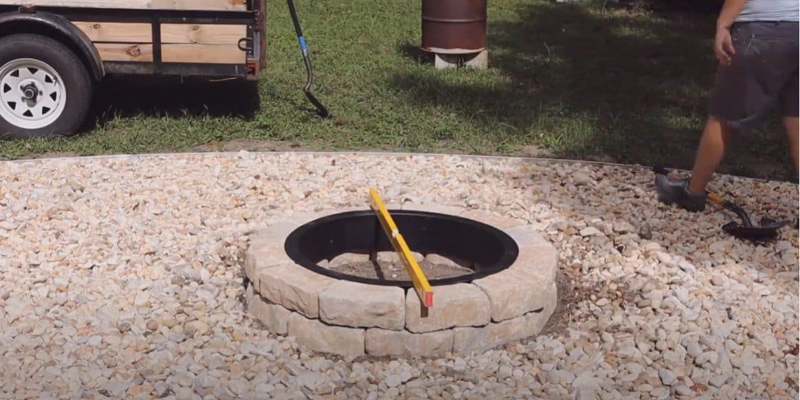 How to Build a Fire Pit With Pavers