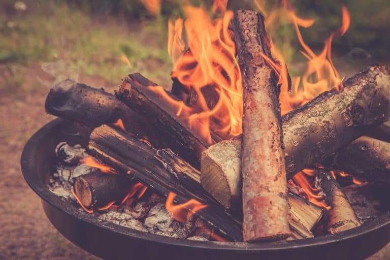 12 Rustic Fire Pit Ideas For The Perfect Backyard Get Together